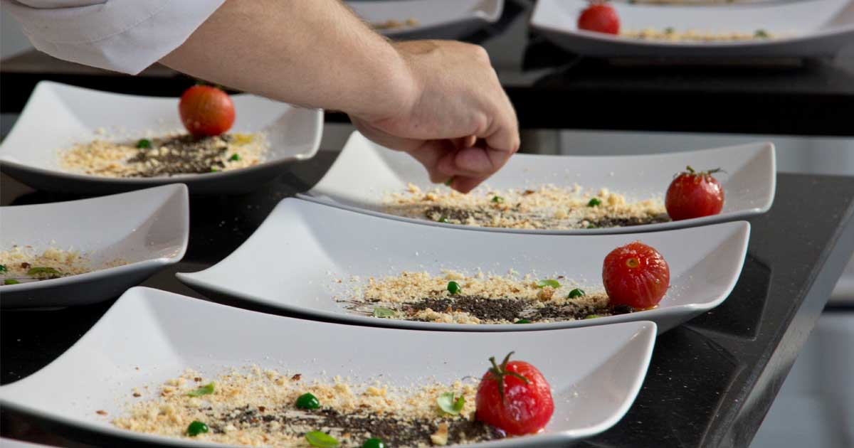 7 Plating Tips to Present Your Food like A Pro
