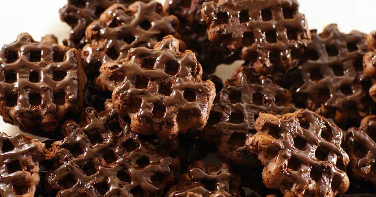 A Step-by-Step Guide to the Ultimate Snack – A Cookie Waffle
