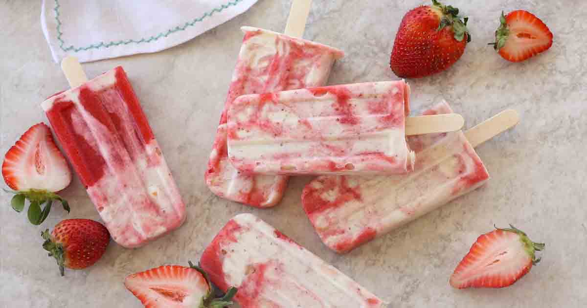 Strawberry Shortcake Popsicle Recipe | HungryForever
