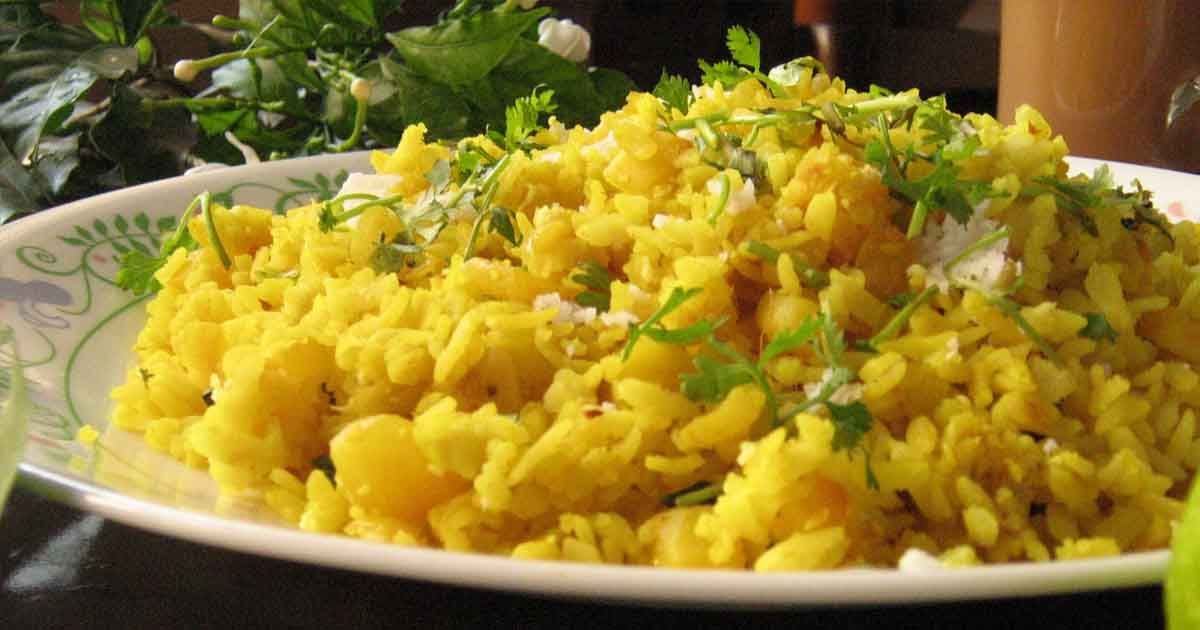 Authentic tasty Kanda Poha Recipe | Hungryforever