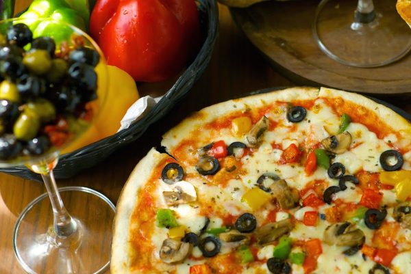 The Delhi Guide: 10 Places To Dine In Connaught Circus - HungryForever ...