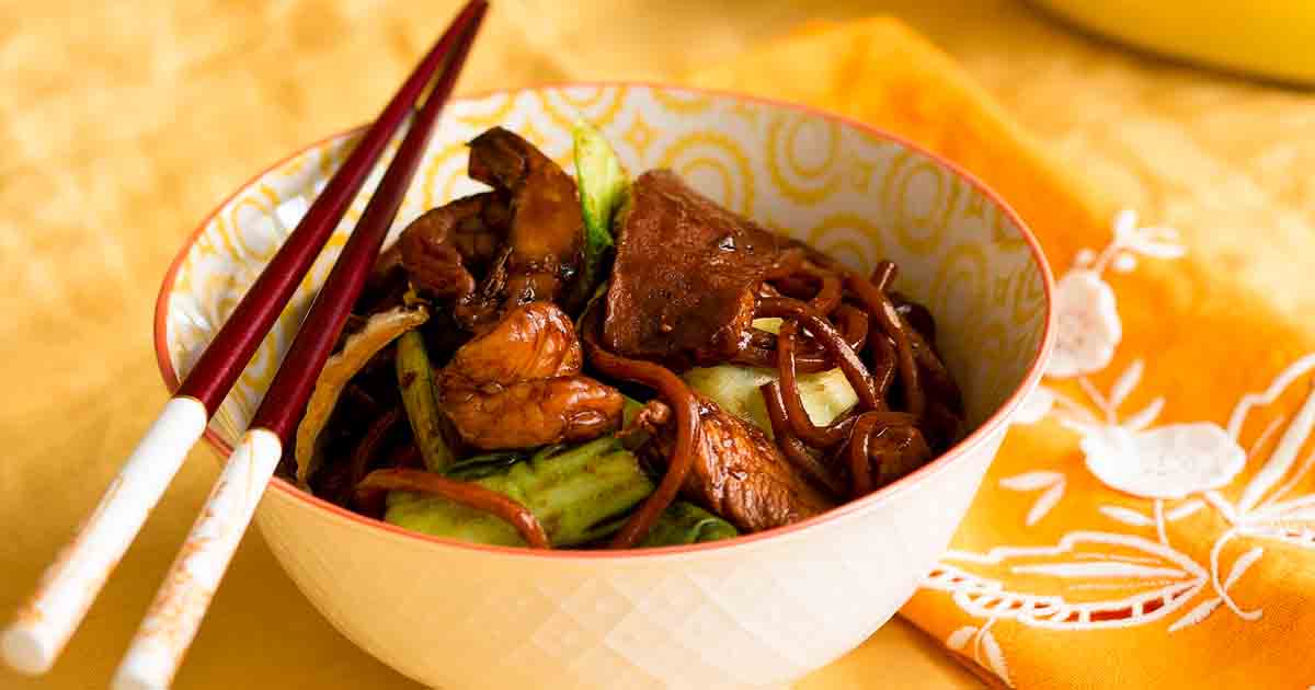 Hokkien Noodles Recipe with Stir-fried Beef | Hungryforever