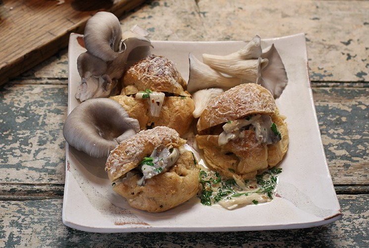 Creamy Mushroom Buns Recipe - HungryForever Food Blog