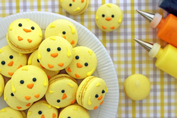 Easter Chick Macarons Recipe - HungryForever Food Blog
