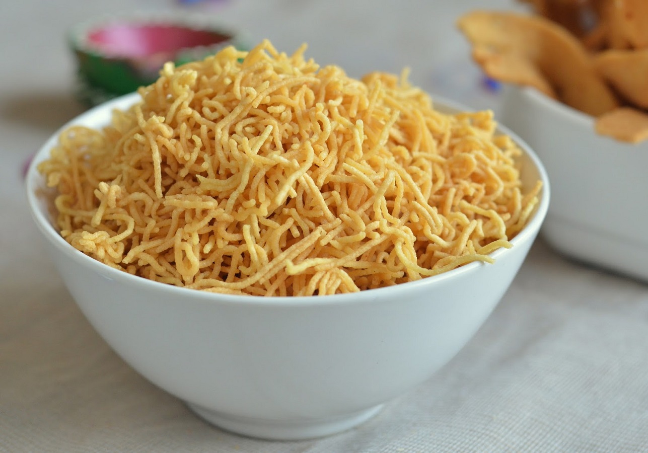 Omapodi Recipe | How To Make Omapodi Recipe | Palin Sev