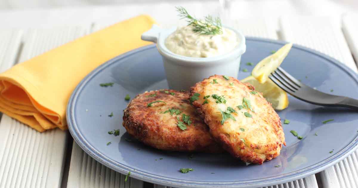 Thai Fish Cakes With Hot Peanut Dip