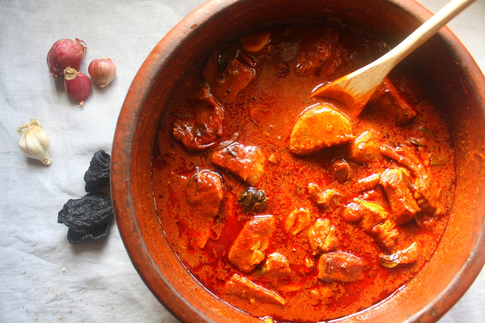 6 Ways To Make A Delicious Indian Fish Curry - HungryForever Food Blog