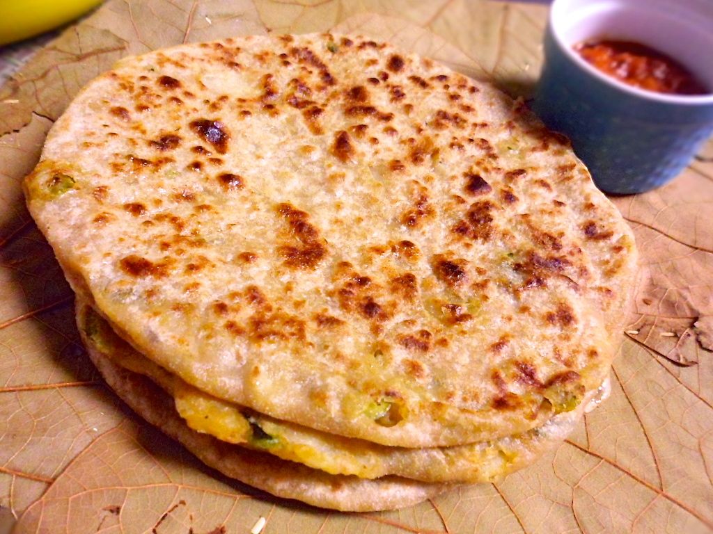 Aloo Gobi Ke Parathe | Aloo Cauliflower Paratha Recipe | HungryForever