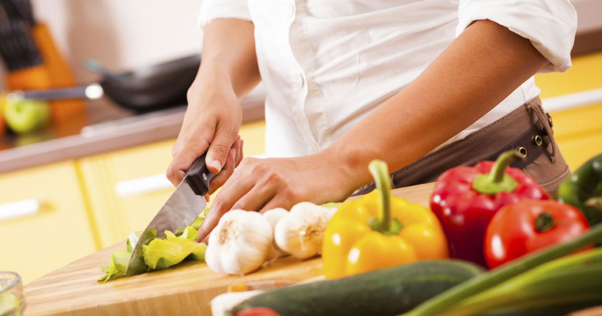 Cooking Hacks To Help Save Time In The Kitchen - HungryForever Food Blog