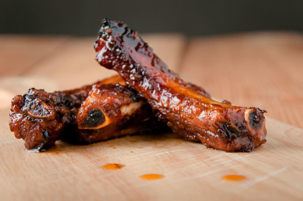 STICKY PORK RIBS RECIPE - HungryForever Food Blog