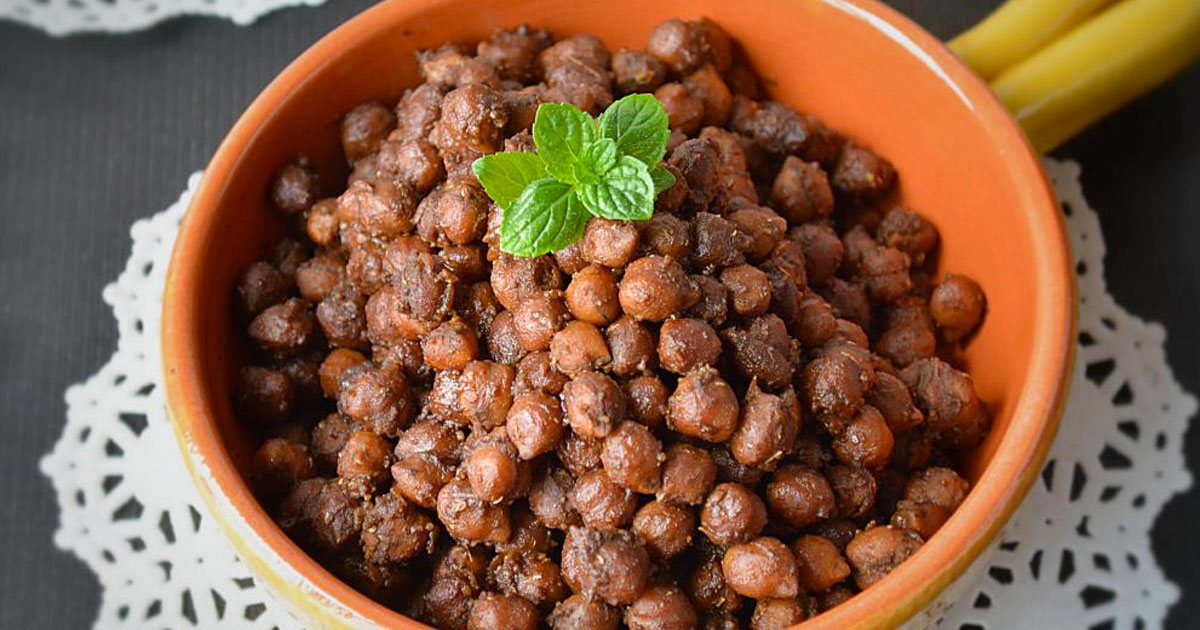 Pakistani Kala Chola Recipe - HungryForever Food Blog