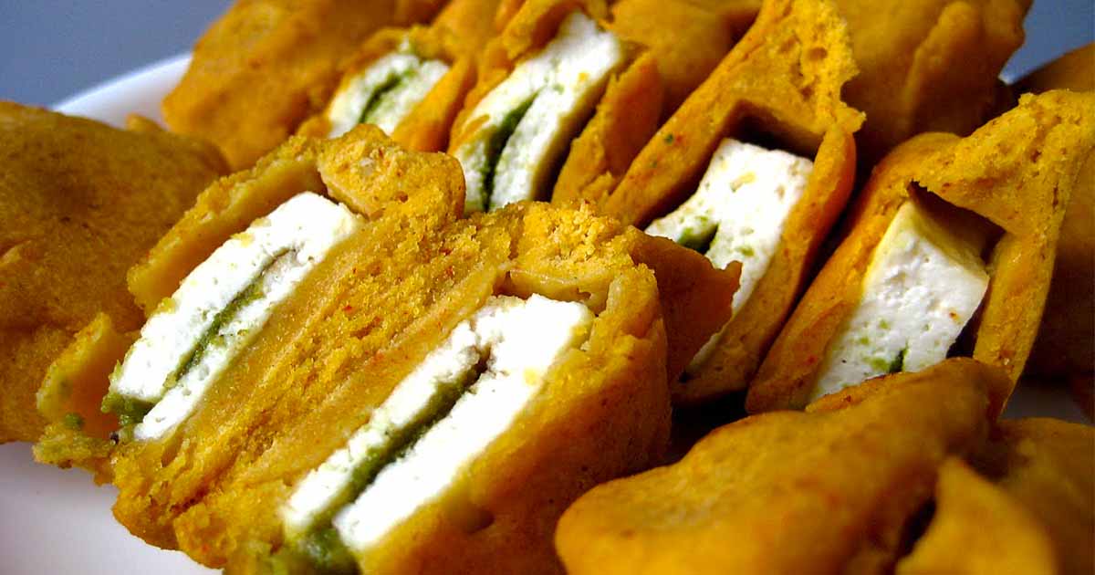 How to Make Soft and Delicious Paneer Pakora Recipe | Punjabi Style