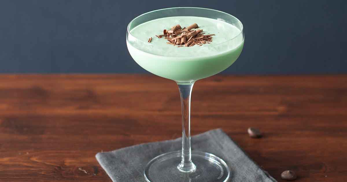 St Patrick's Day Grasshopper Cocktail Recipe - HungryForever Food Blog