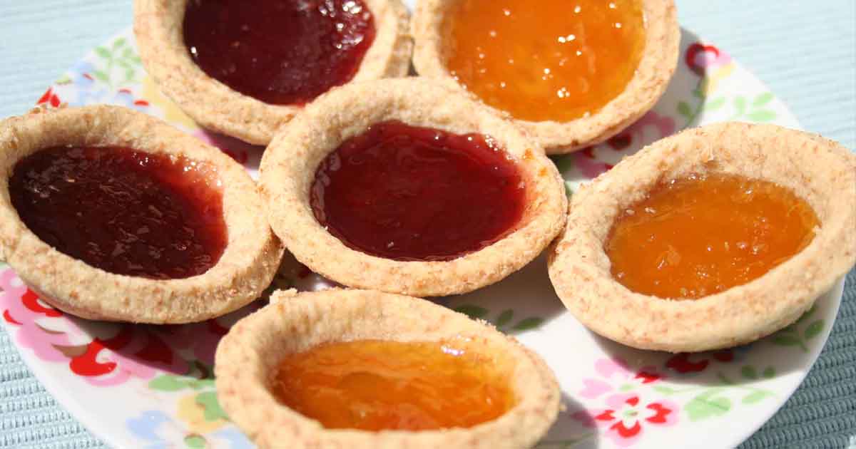 Alice In Wonderland Queen Of Hearts Jam Tarts Recipe - HungryForever ...