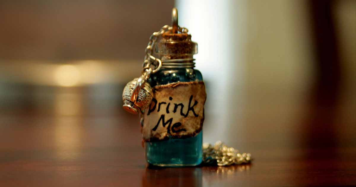 Alice in Wonderland ‘Drink Me’ Potion - HungryForever Food Blog