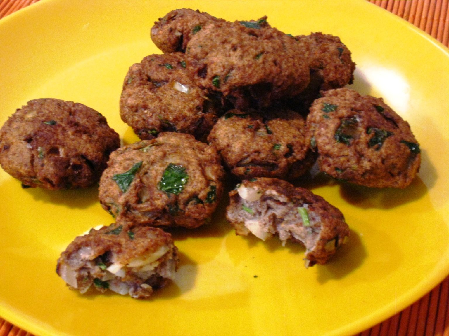 Red Chori Vadai Recipe - HungryForever Food Blog