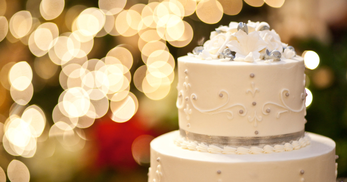 Check Out Wedding Cakes Over The Decades - HungryForever Food Blog