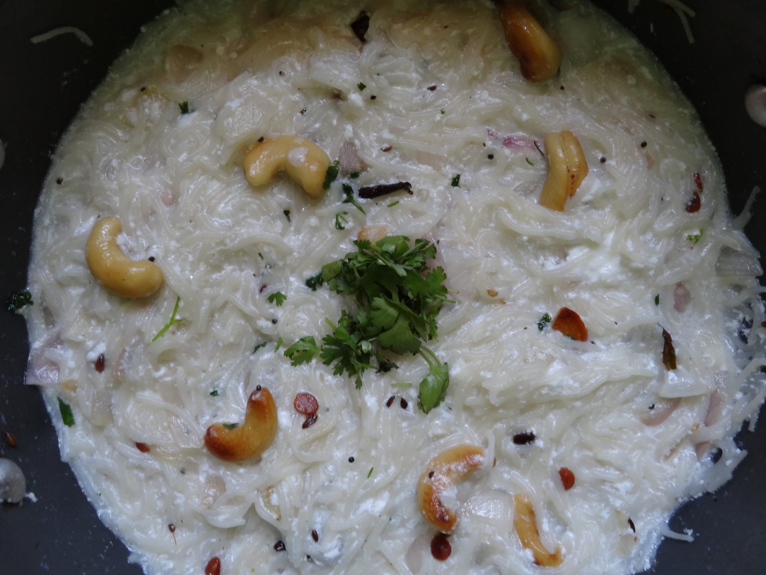 Curd Semiya (Thayir Semiya) / Yoghurt Vermicelli | HungryForever