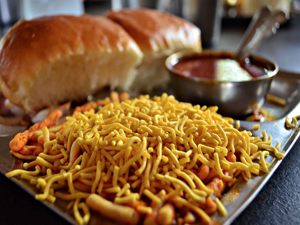 5 Amazing & Best Misal Pav's In Pune - HungryForever Food Blog