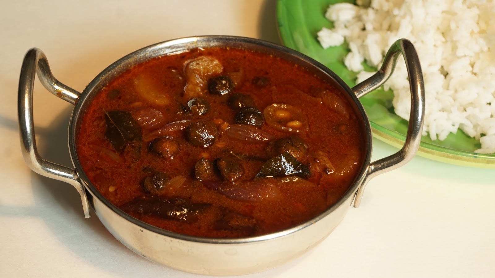 Vathal Kuzhambu Recipe | Sundakkai Vathal Kulambu | HungryForever