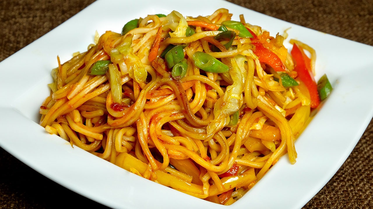 Veg Chow Mein Recipe | Indian Style Noodles | HungryForever