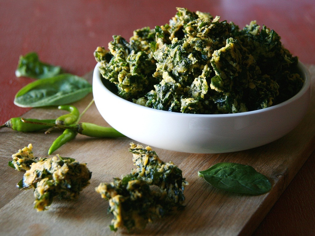 Palak Pakora Recipe | How to Prepare Crispy Palak Pakoda | HungryForever