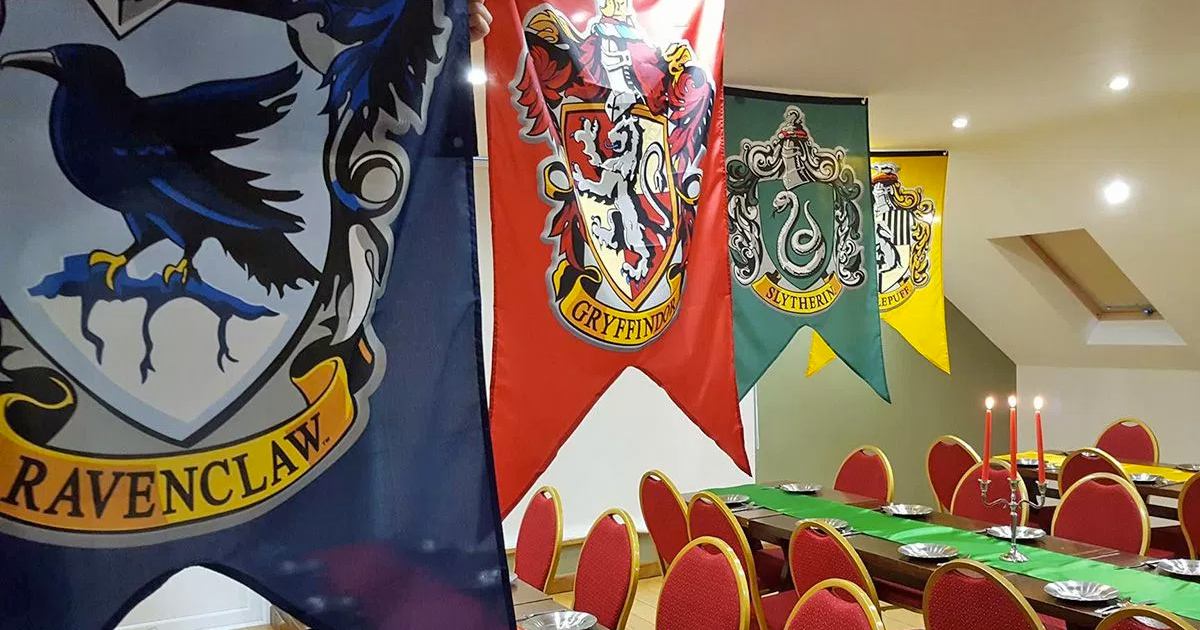 Live Your Dreams At This Magical Harry Potter-Themed B&B ...