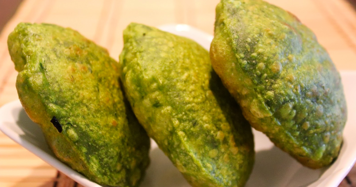 Palak Puri Recipe - HungryForever Food Blog