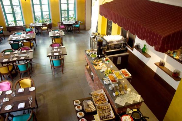 6 Best Restaurants in Adyar - HungryForever Food Blog