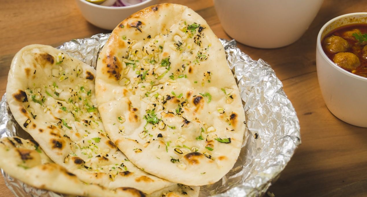 Tandoori Naan Recipe | Tandoori Naan | HungryForever