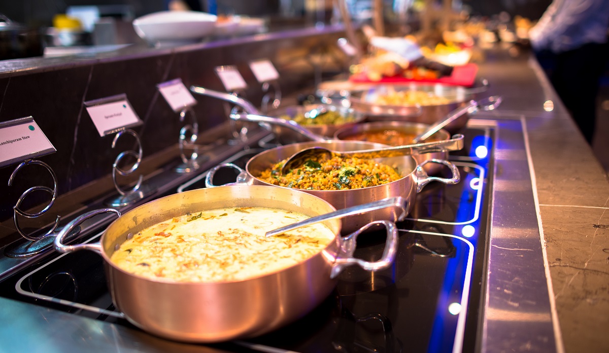 Try Out The Mega Lunch Buffet Spread At The Radisson Blue, Atria ...