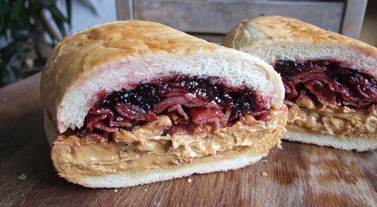 Elvis Presley's Diet, What The King of Rock n' Roll Loved To Eat ...