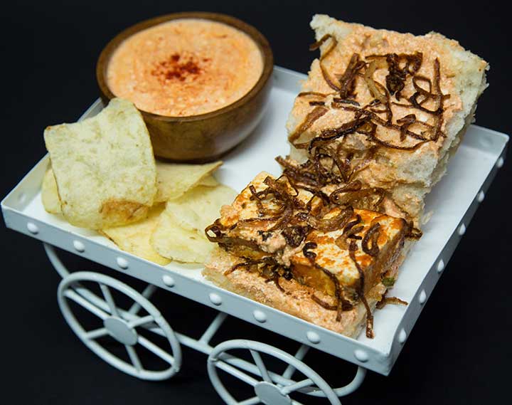 Move Over Vada Pavs, Get A Chicken Tikka Pav Delivered To Your Home In ...