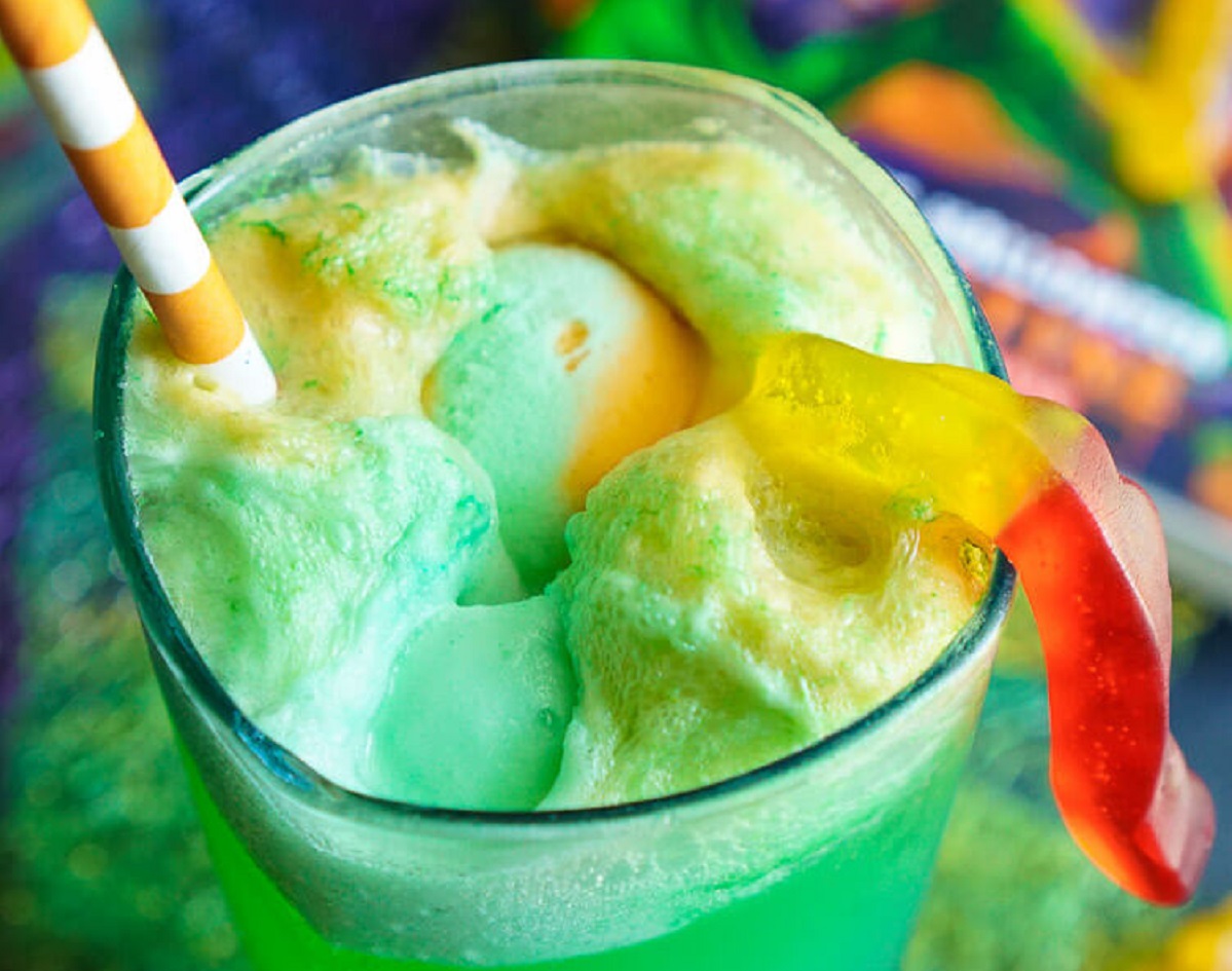 Goosebumps Punch - HungryForever Food Blog