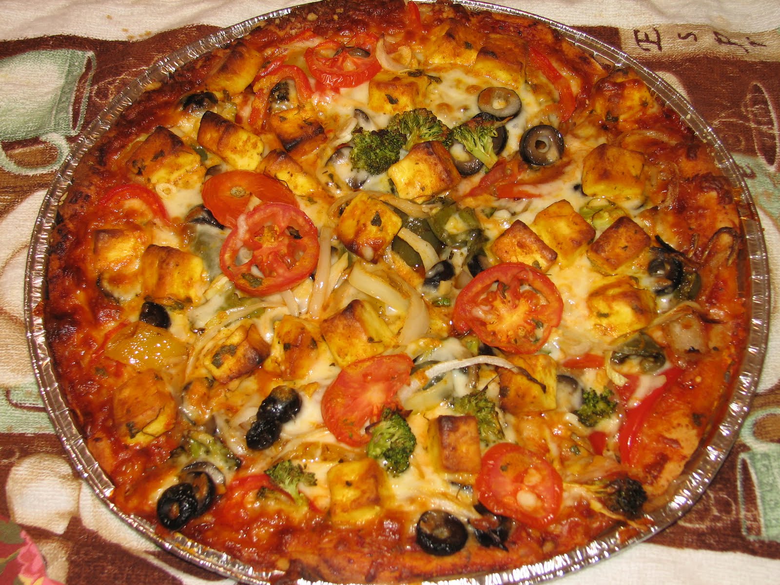 Paneer Tikka Pizza Recipe | How To Make Paneer Tikka Pizza Recipe