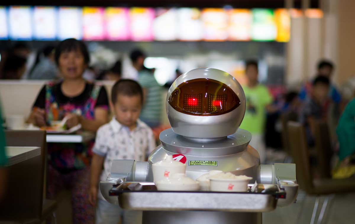 Robots As Waiters- Here's Why You Need To Check Out This Restaurant In ...