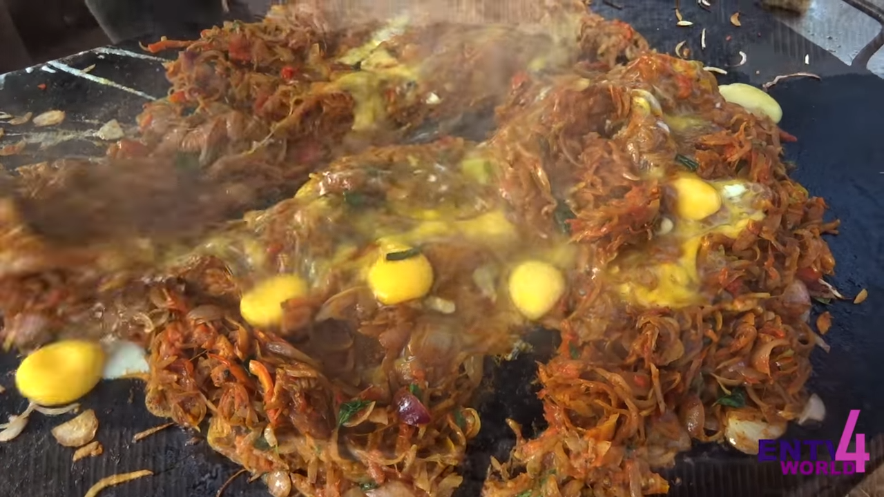 Kerala Chicken Kothu Parotta - HungryForever Food Blog