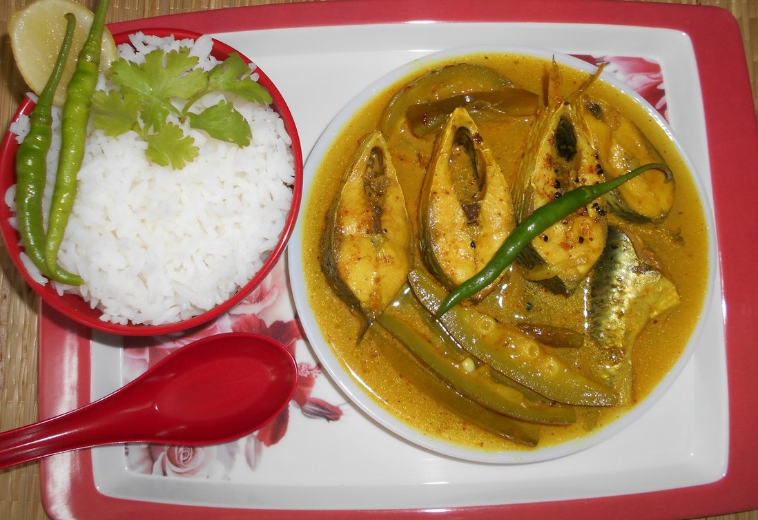 Hilsa Fish Curry Recipe | How to Make Hilsa Fish | HungryForever