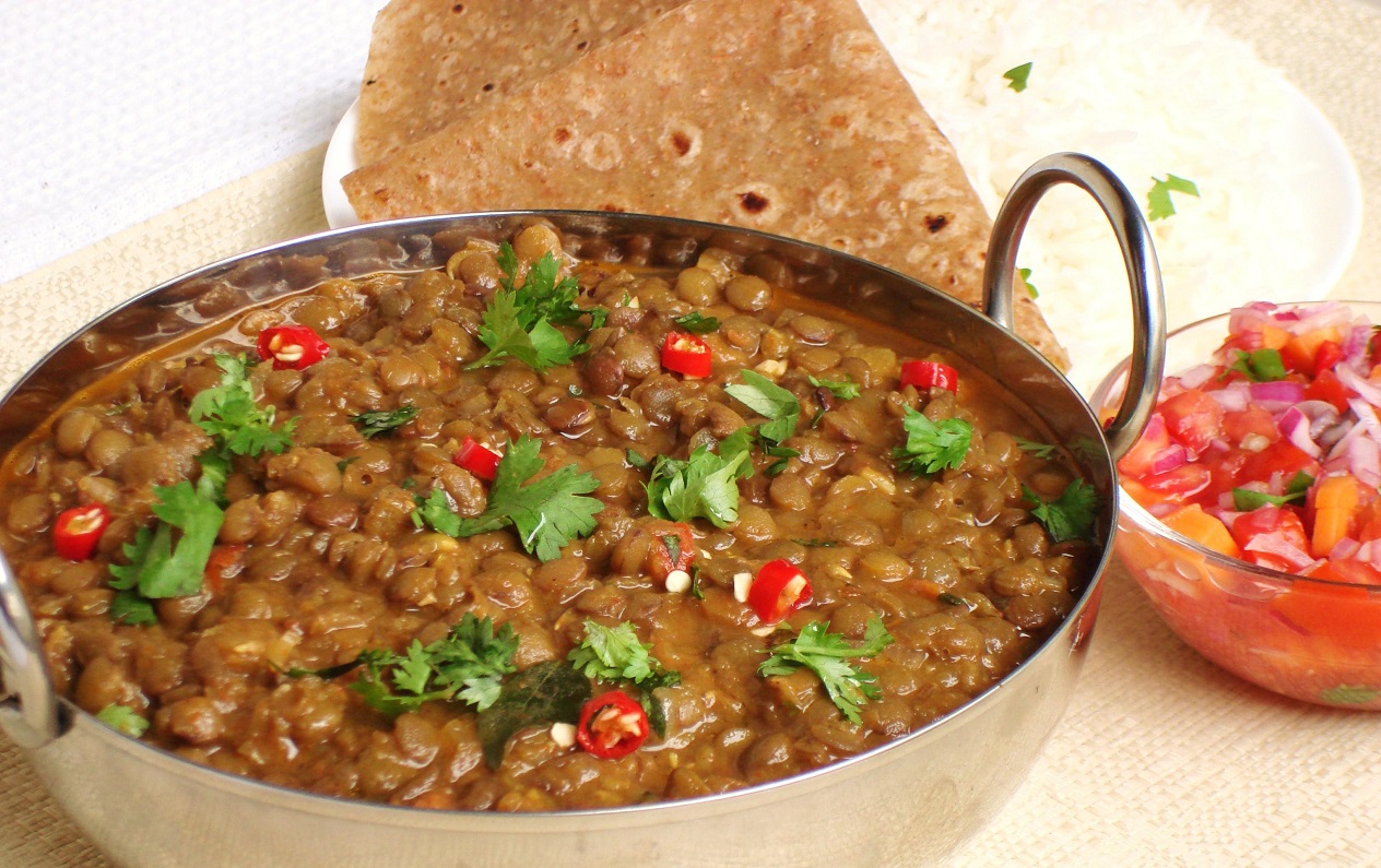 Akkha Masoor Recipe | Kolhapuri Akkha Masoor Recipe | HungryForever