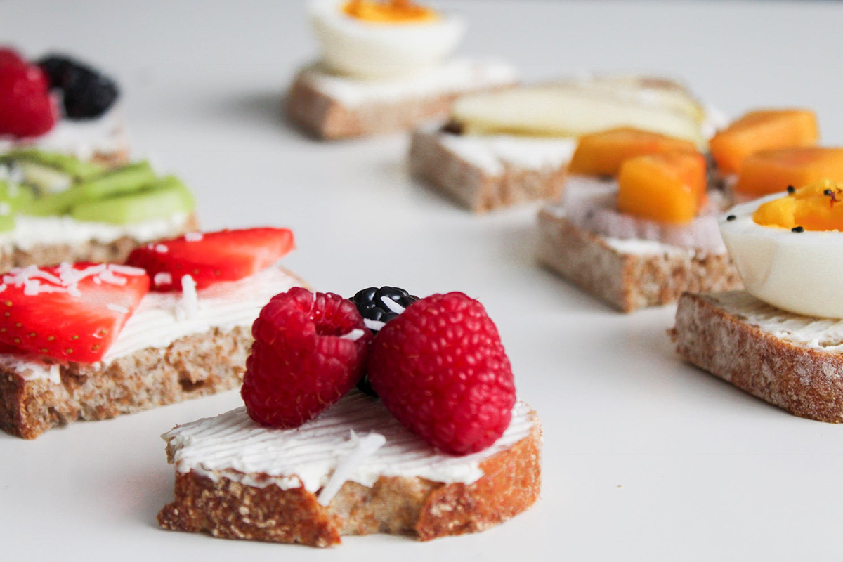 Melba Toast Recipe - HungryForever Food Blog