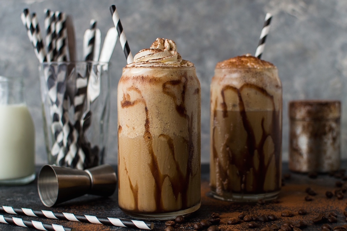 Mexican Coffee Milkshake Recipe (Hindi) - HungryForever Food Blog