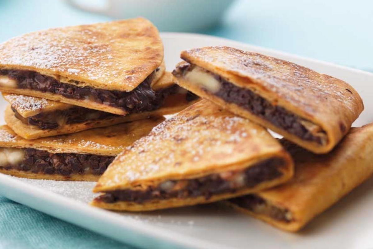 Chocolate Paratha Recipe (Hindi) - HungryForever Food Blog