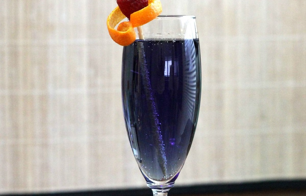 Volcano Cocktail - HungryForever Food Blog