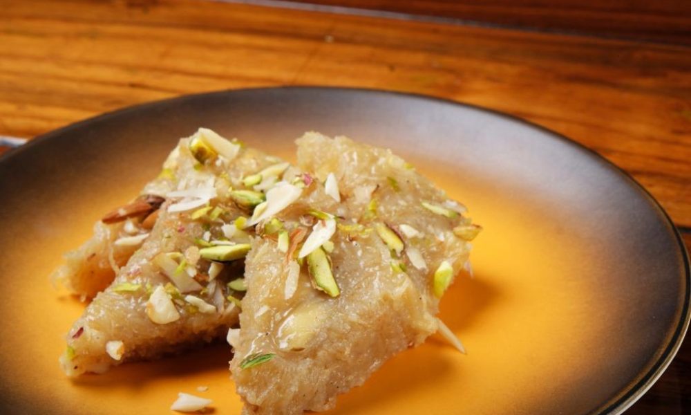 Mulaku Bajji Recipe | How To Make Spicy Mulaku Bajji | HungryForever