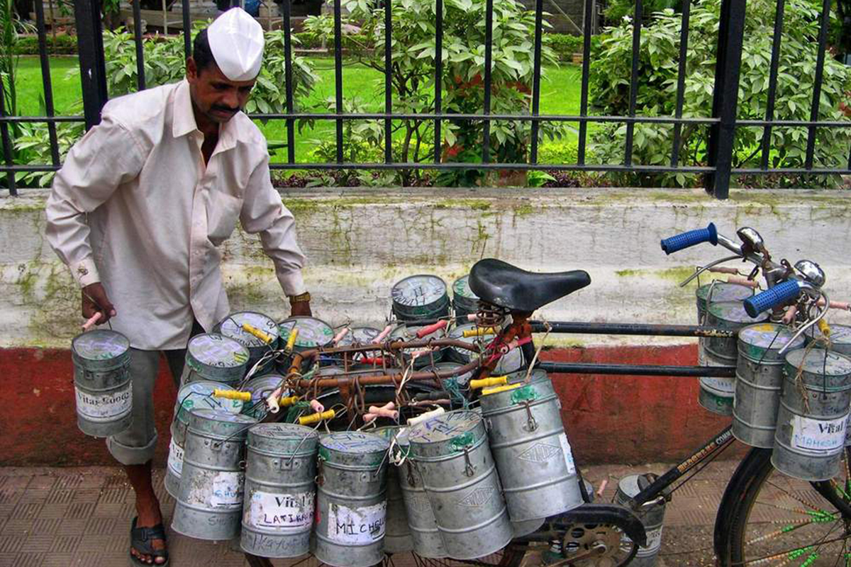 Dabbawallas Come To The Aid Of More Than 1000 Hungry Mumbai Citizens ...
