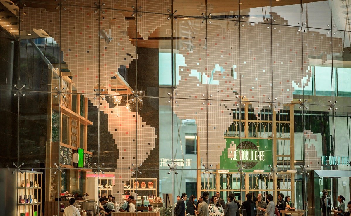 Hellmuth Conz Interactive Photography Session at The World Cafe by ...