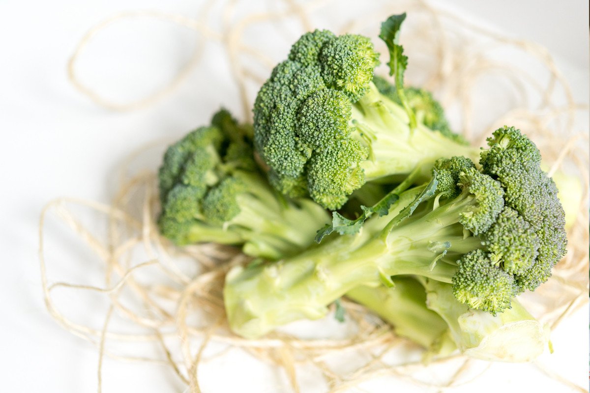Throwing Some Light Broccoli's Way - HungryForever Food Blog