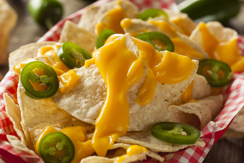 Nachos de Queso Recipe - HungryForever Food Blog