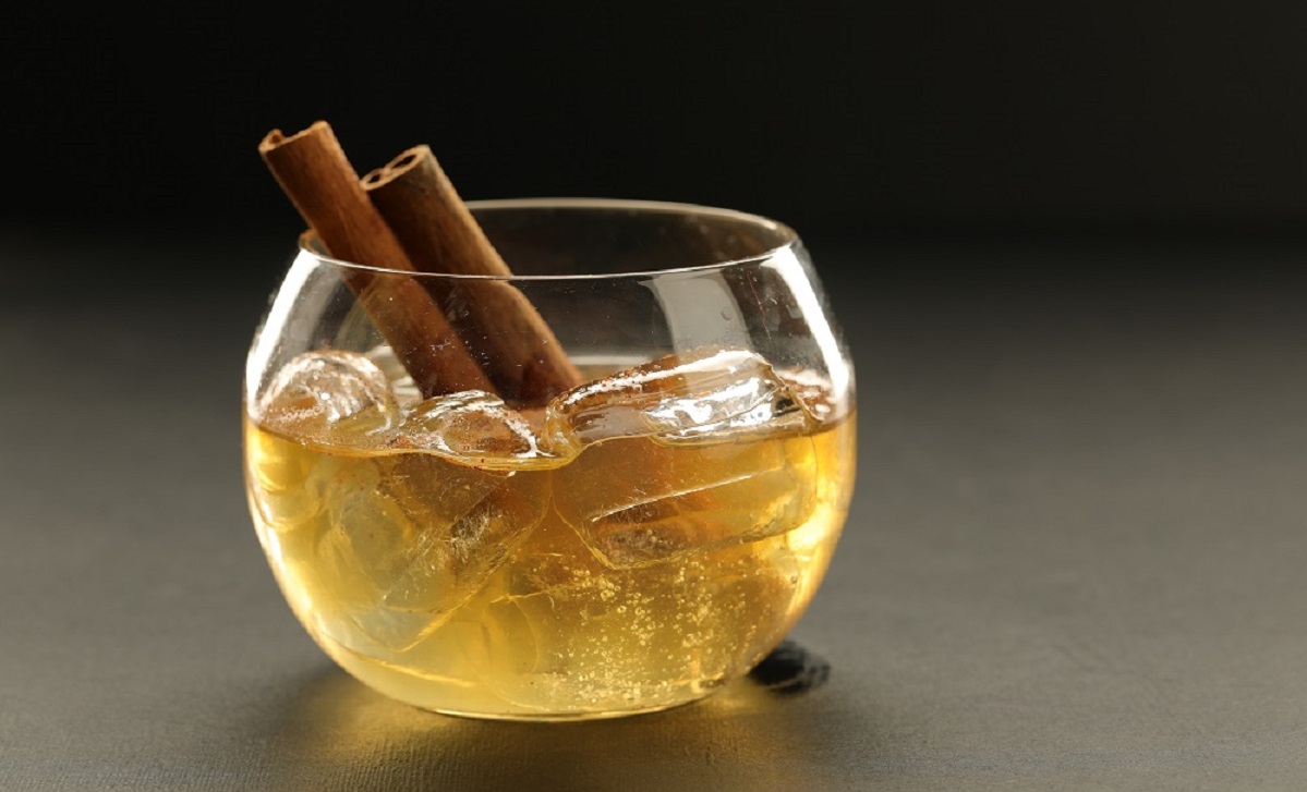 Willow Bat Cocktail - HungryForever Food Blog