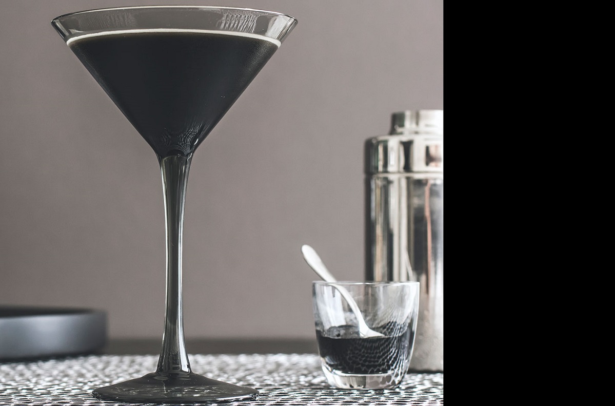 The Blackbeard Cocktail - HungryForever Food Blog